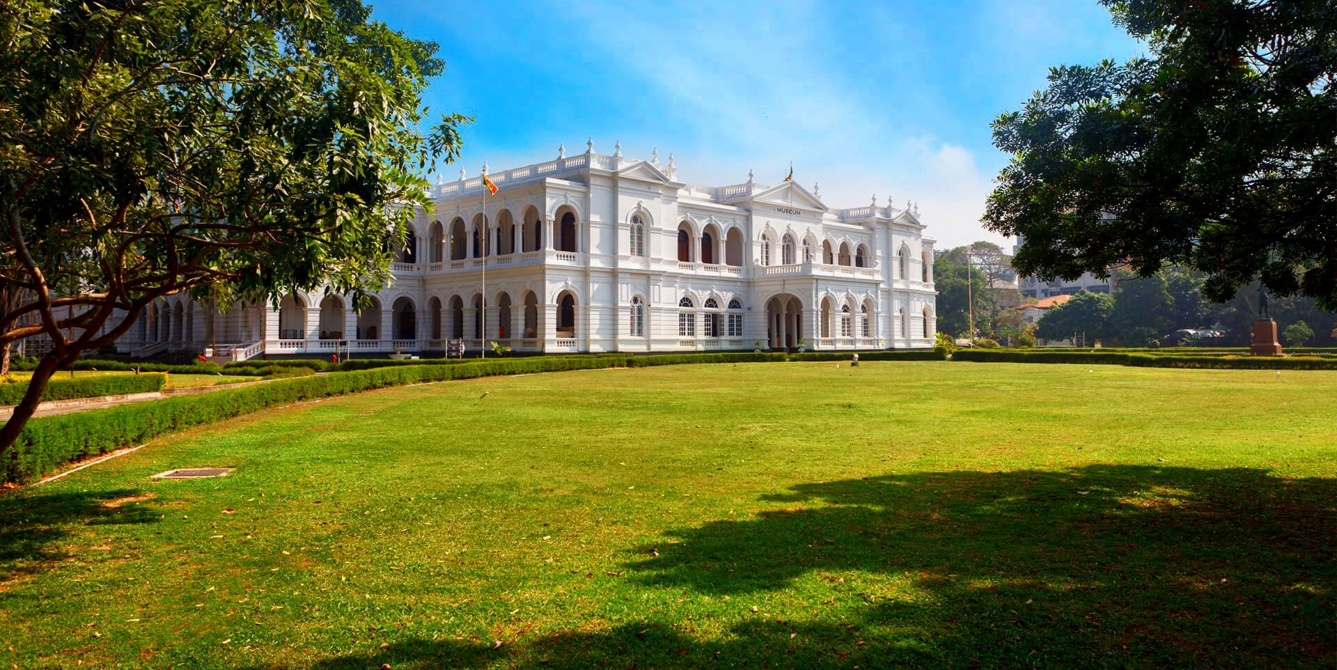 Explore Colombo: Top 10 Cool Things to Do in Sri Lanka's Capital